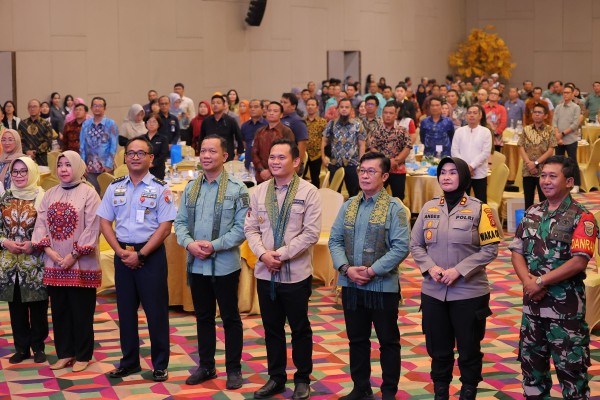 Tertinggi dan Tercepat Bayar PBB, Pemkot Palembang Beri Penghargaan ...